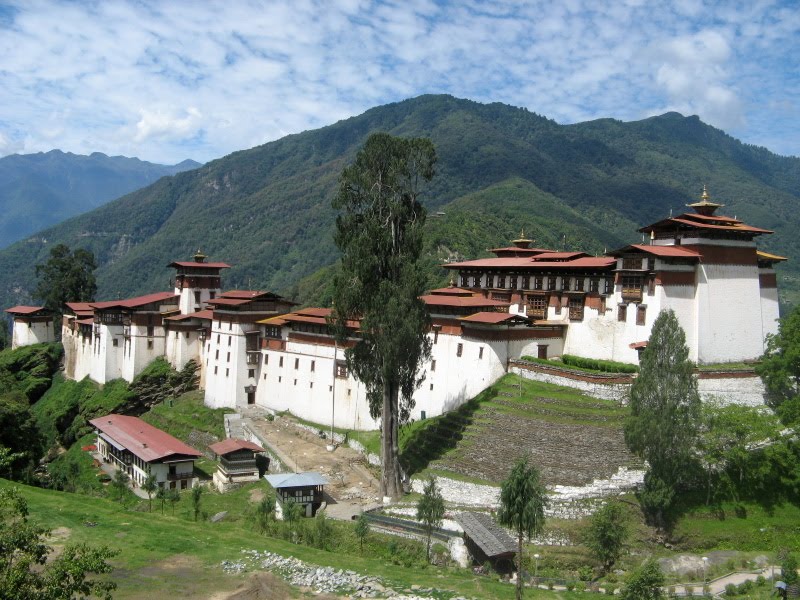 Noam in Bhutan: My visit to Karshong, a remote school hamlet in Trongsa ...