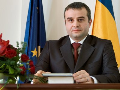 Datorita fostului prefect Codrin Munteanu, autoritatile publice sovine ...