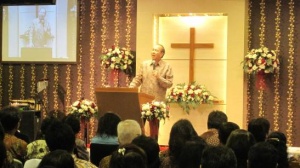 Biodata Pdt Abraham Alex Tanuseputra