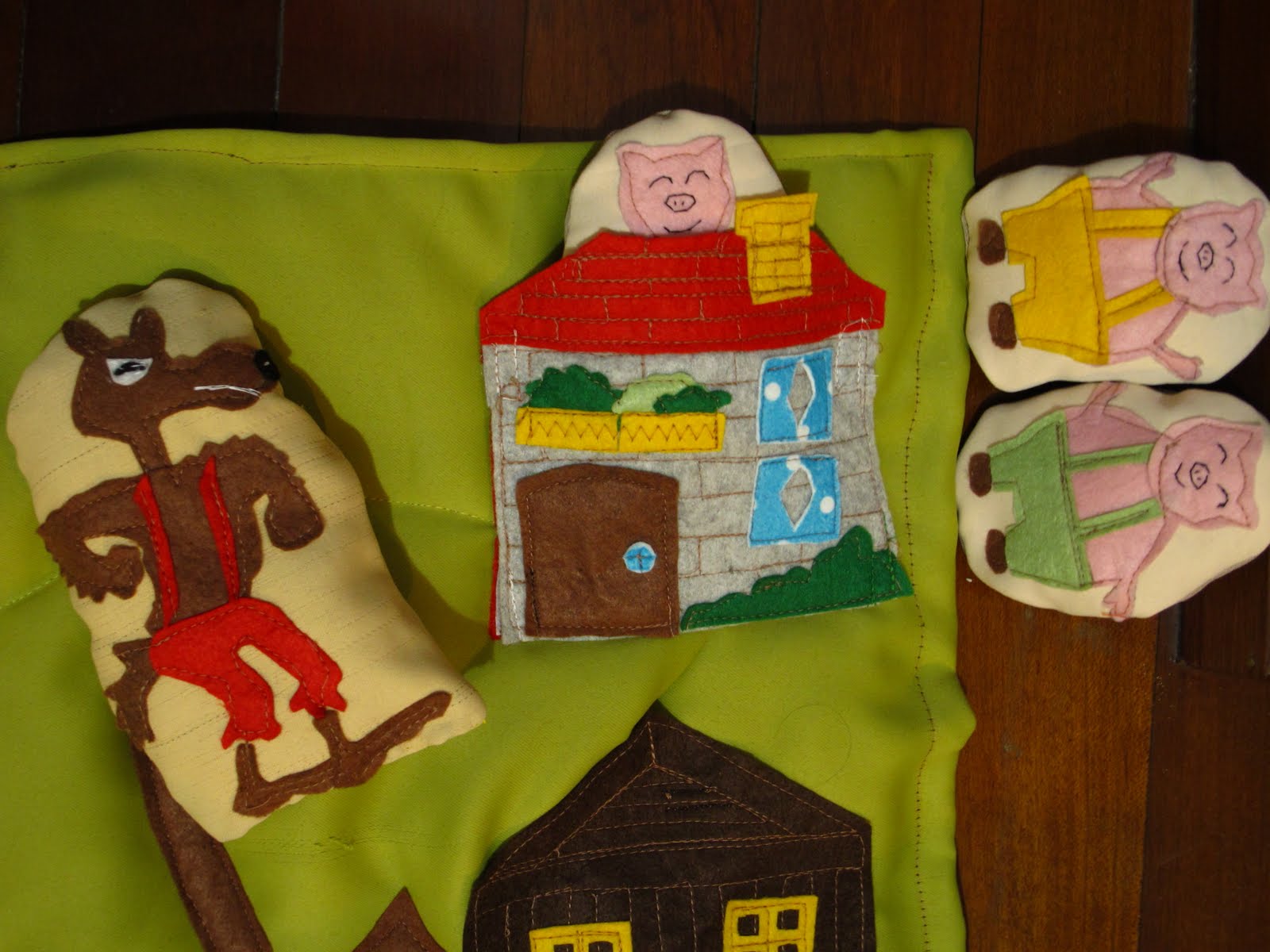 Rabbit The Penguin: DIY Fairy Tale Play Mat!