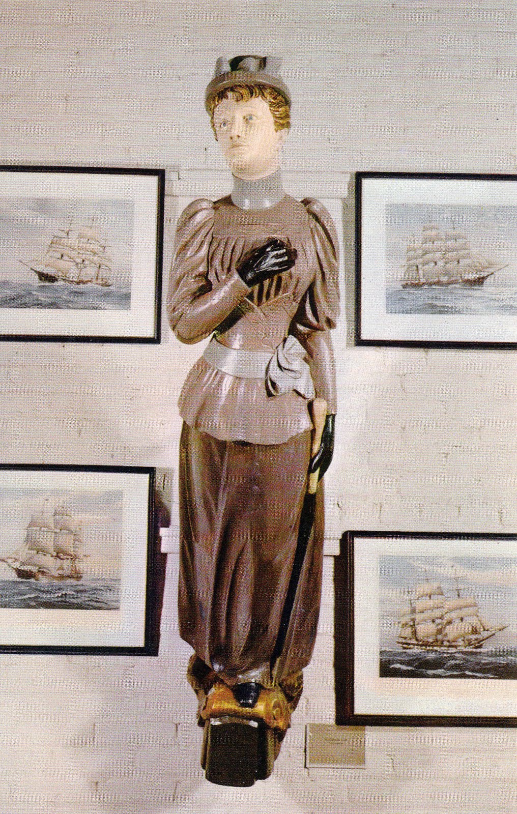 Little Red Mail Box: victorian figureheads