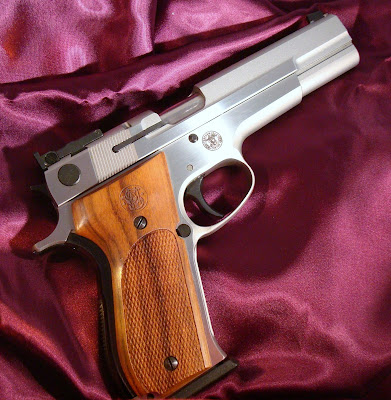 Average Joe's Handgun Reviews