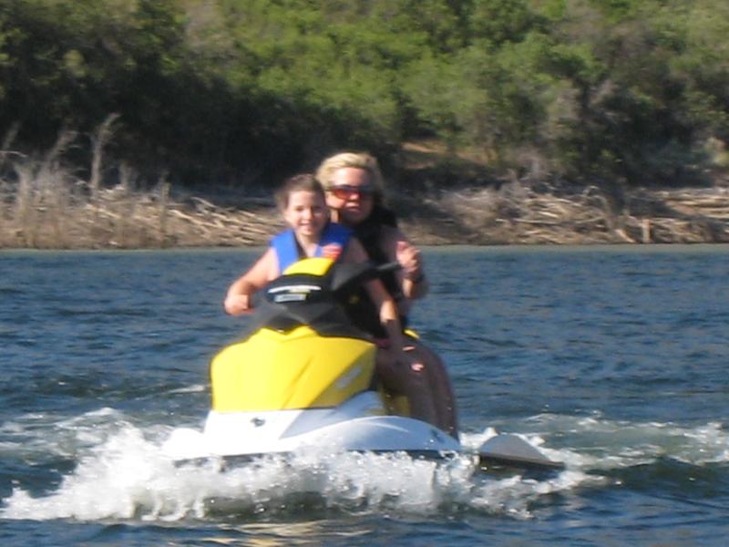 Fat Chicks On Jet Skis!!!