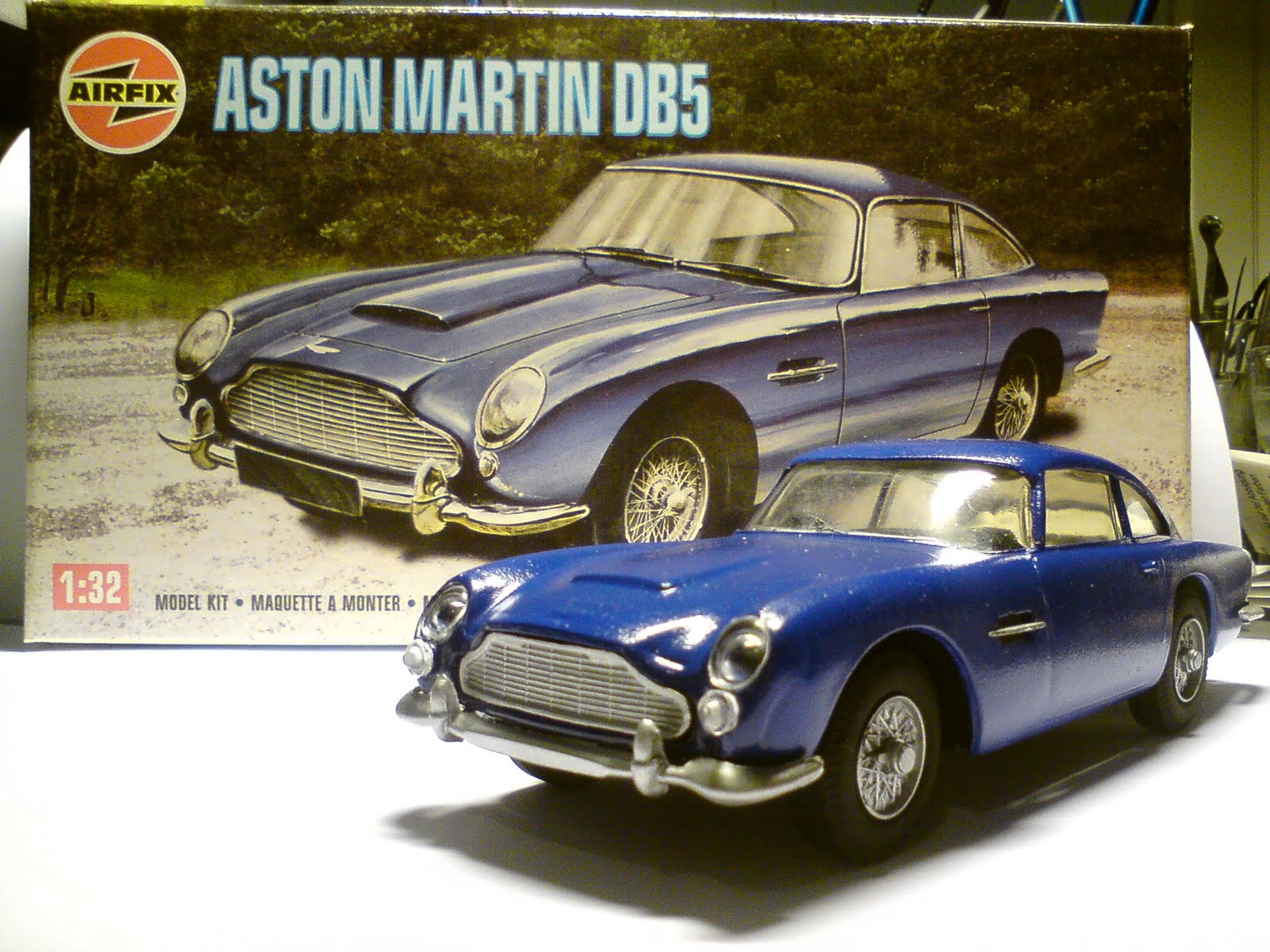 The scale modeller - Plastic model kits construction: 1/32 Airfix Aston ...