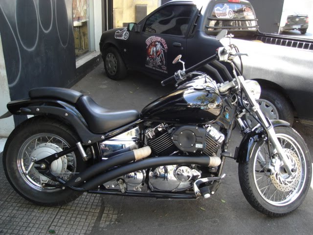 Hot Custom: Drag Star com leve customização...