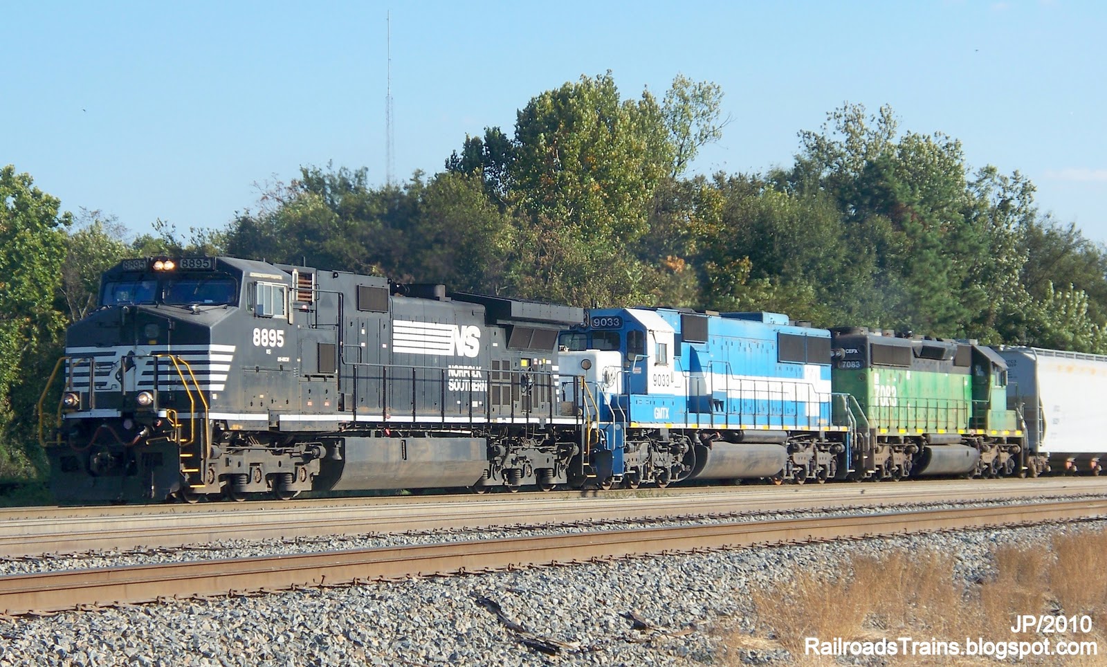 RAILROAD Freight Train Locomotive Engine EMD GE Boxcar BNSF,CSX,FEC ...