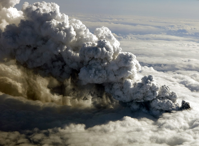 White House News and UK Trends: Volcanic ash cloud can cause acid rain