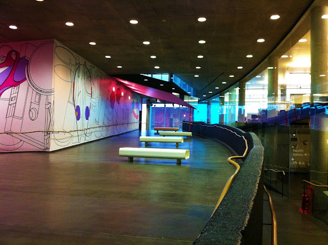 Gary Mok - Case Study: The Laban Dance Centre: The Interior and Structure