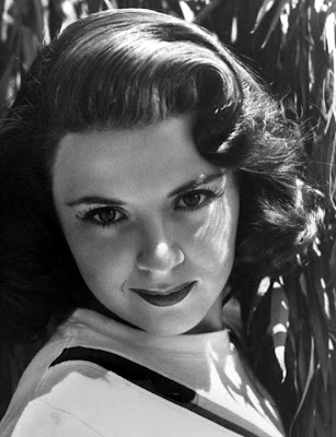 Starlet Showcase: Birthday Girl Mala Powers