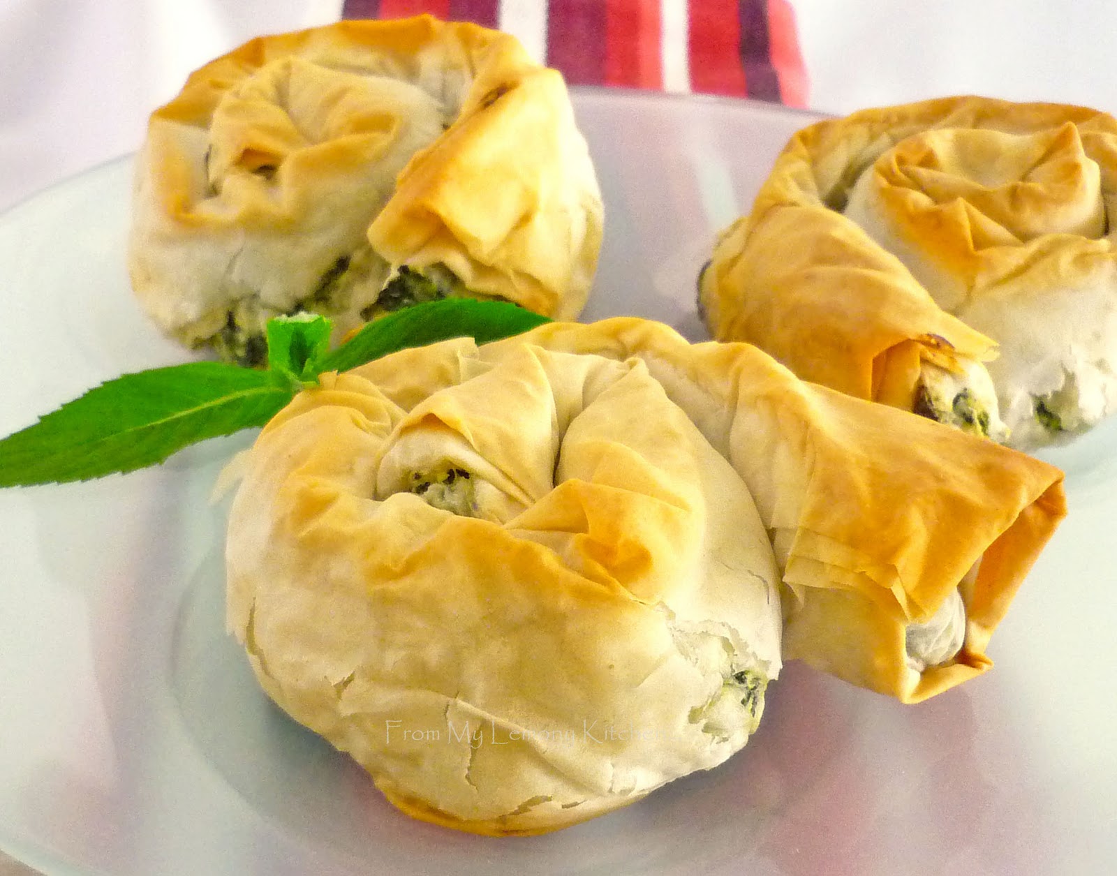 Spanakopita Spirals - Lisa's Lemony Kitchen