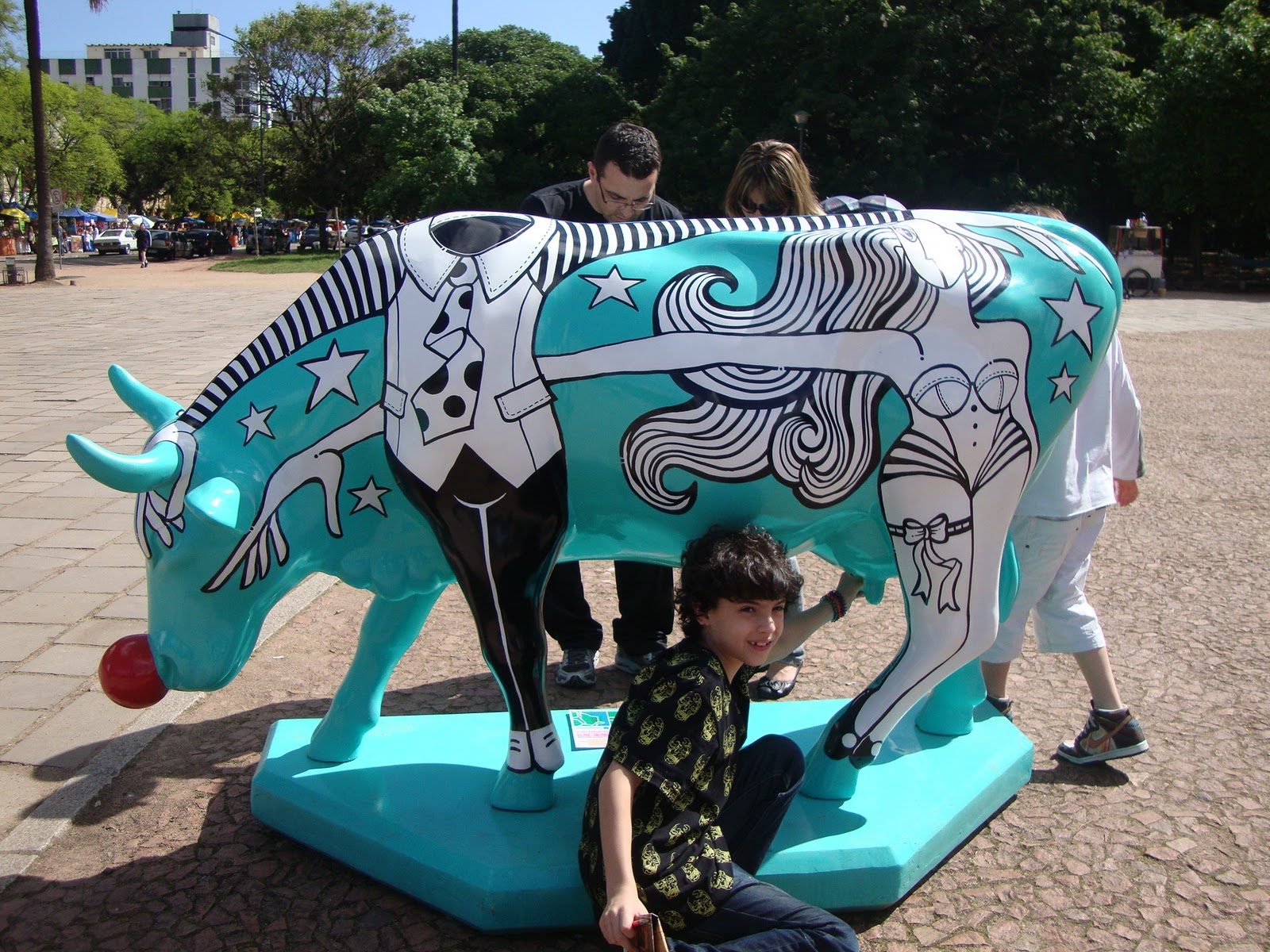 TUDO VIRA HIPOTESE: COW PARADE - UM SUCESSO DE PÚBLICO