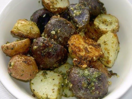 Yum Yum in the Tum: Pesto Roasted Potatoes