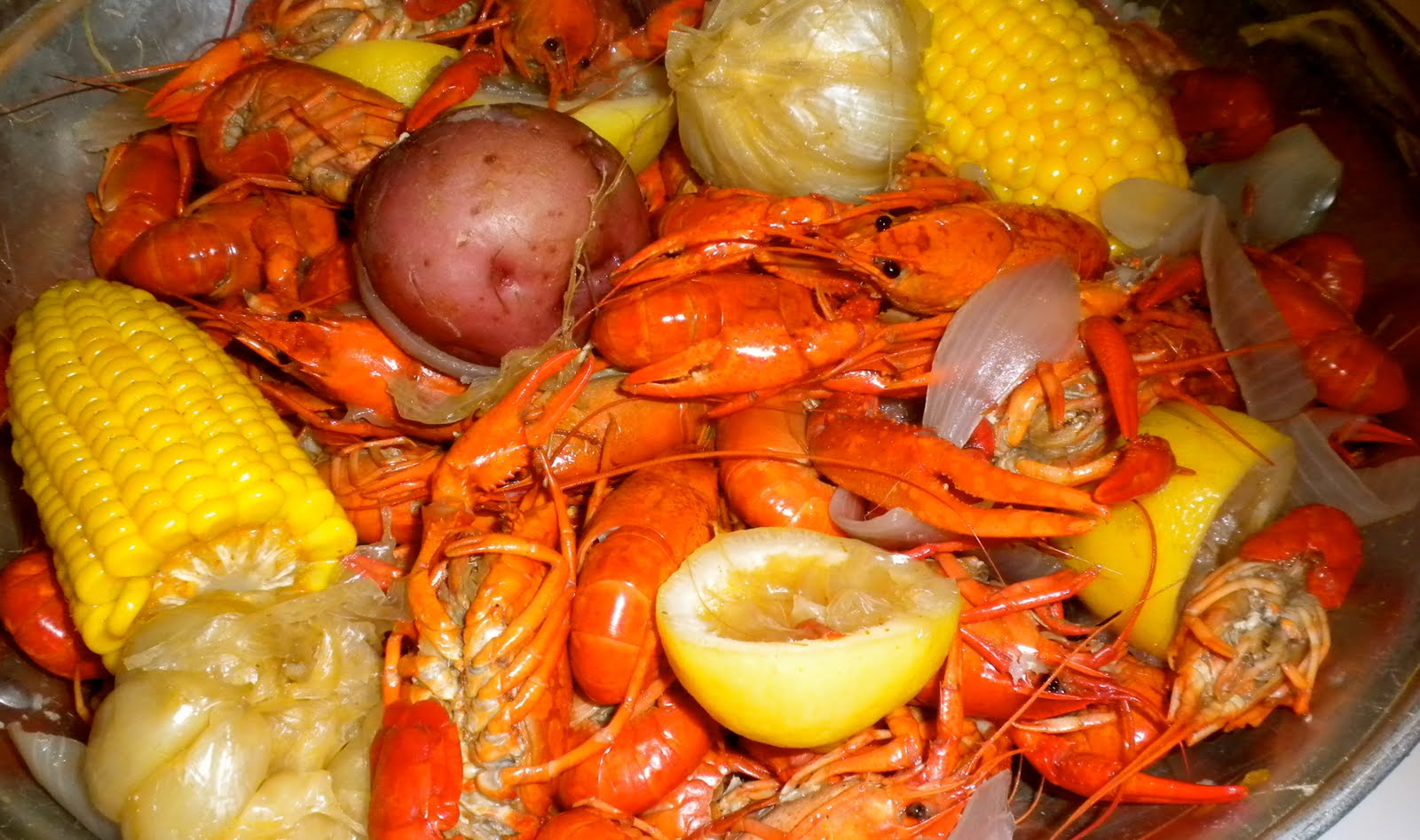 Life is Delicious: Crawfish Boil