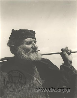 ΑΜΦΙΚΛΕΙΑ ΔΑΔΙ: Τσοπανης με την γκλιτσα του.