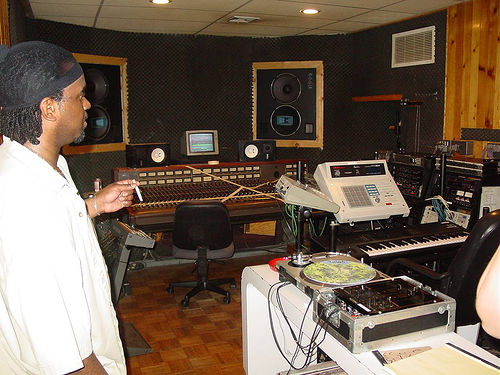 The Distinguished Chimps: D&D STUDIOS