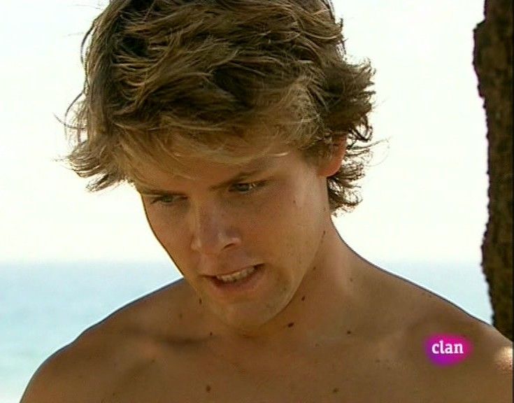 Captures Cinema: Lachlan Buchanan - Blue Water High 3 (2007)