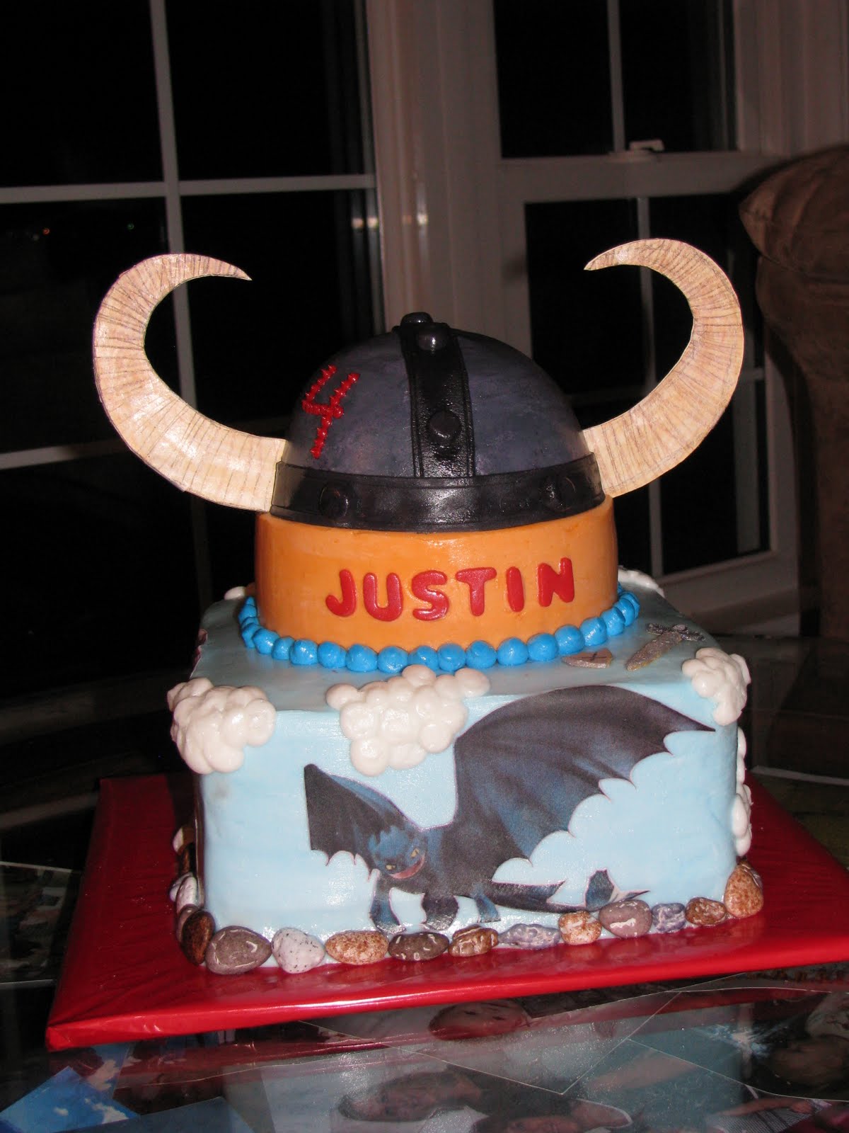 Love "Eden" Cake!: How To Train Your Dragon Cake