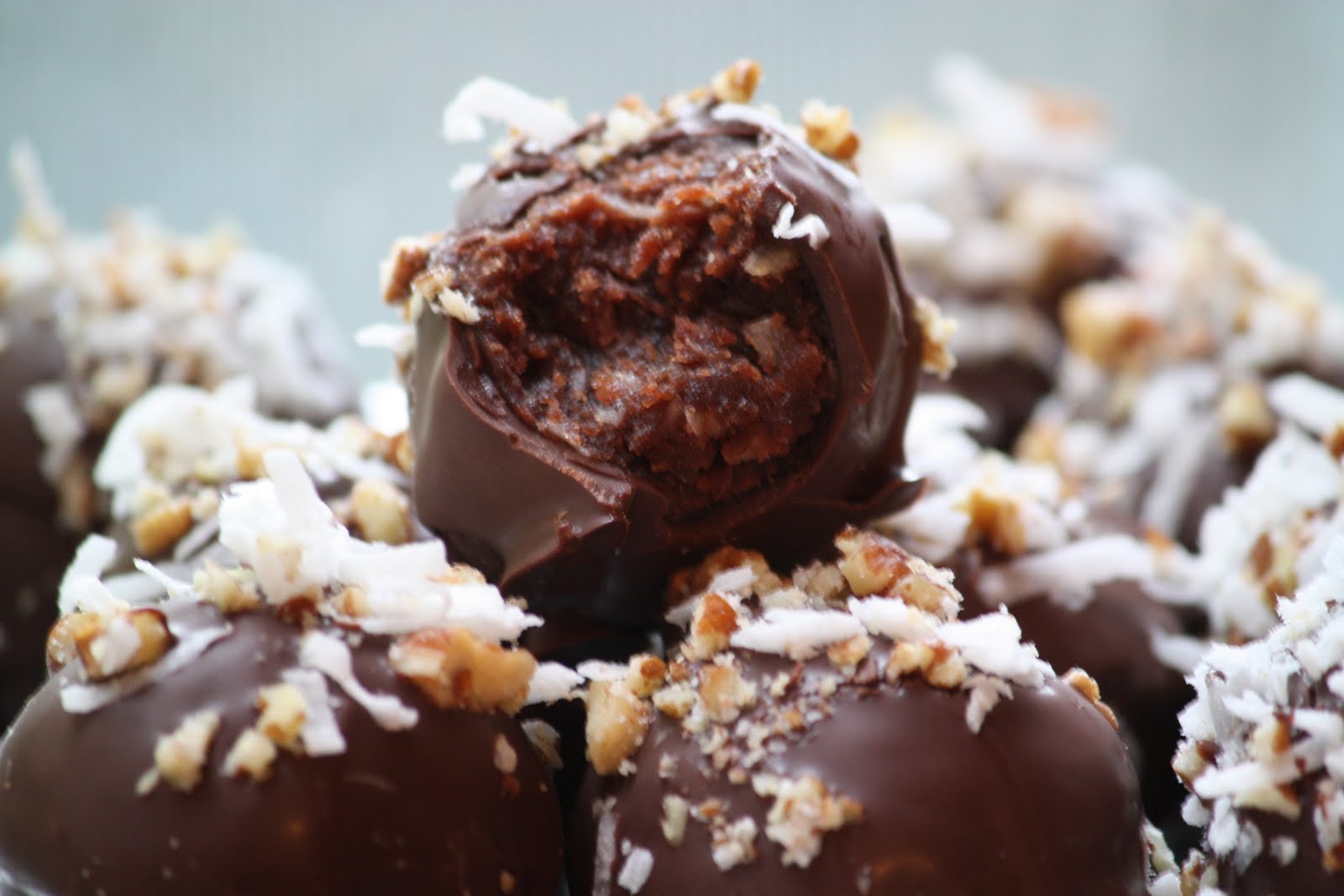 The Blackberry Vine: Cake Balls & Cookies