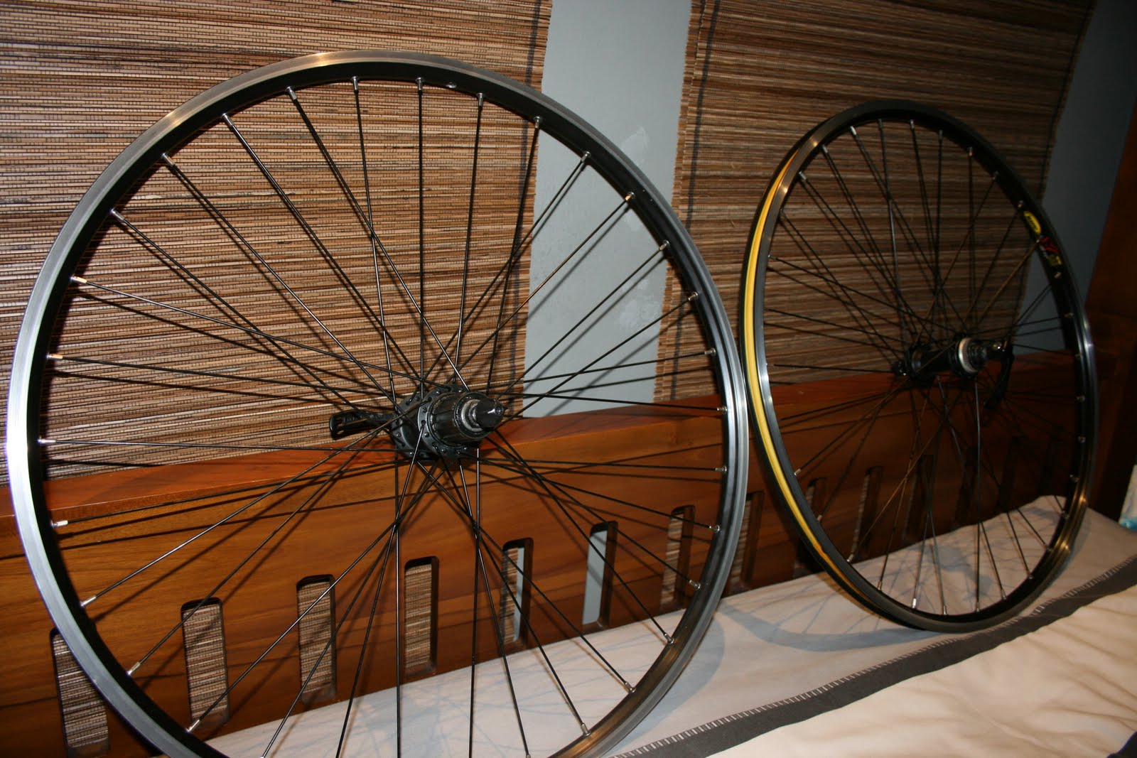 Rolling BLimbs: MAVIC WHEELSET