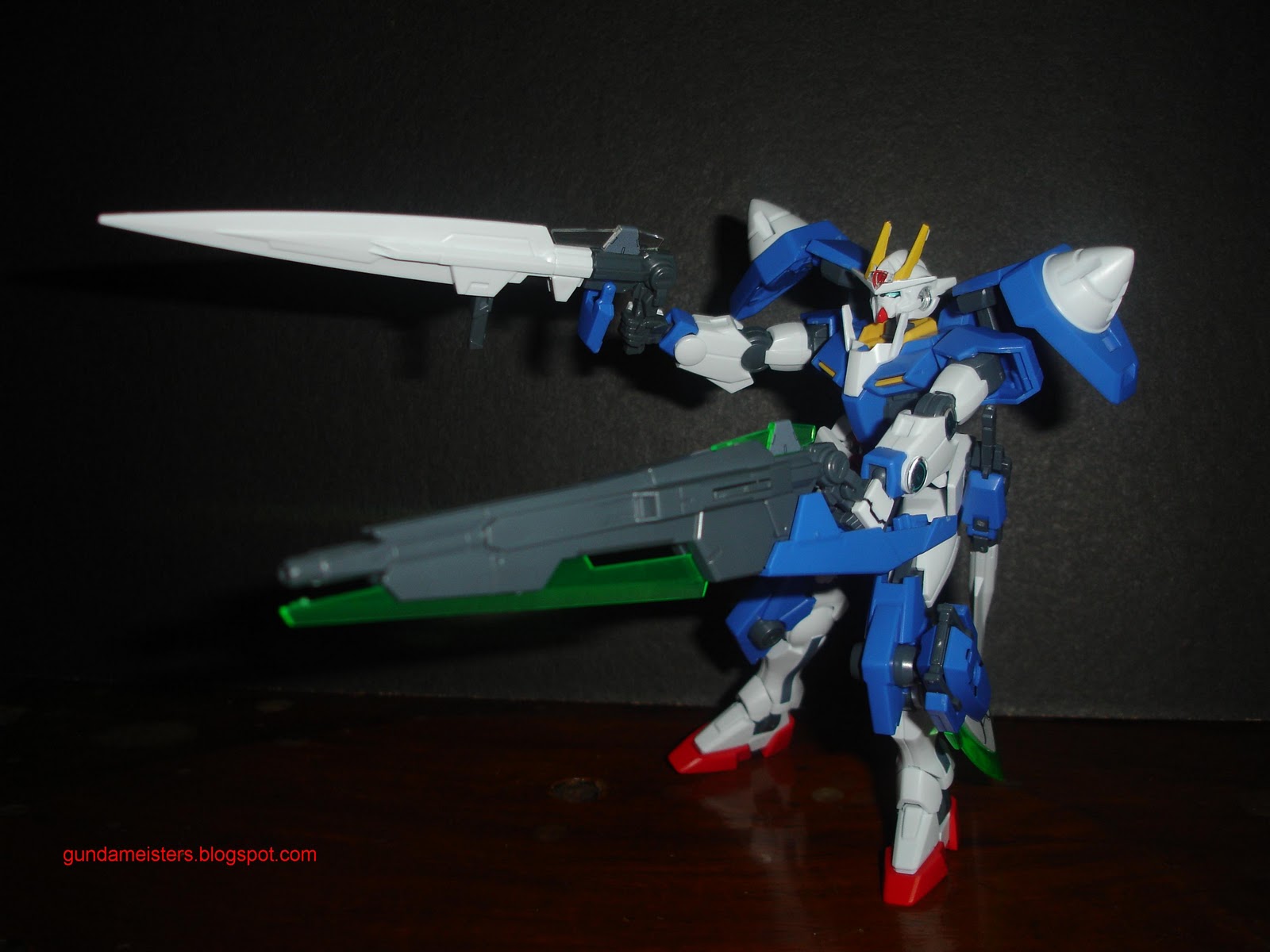 Gundam Meisters: Review: HG 1/144 Gundam 00 Seven Sword G