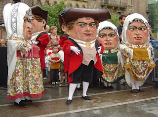 Les costums i tradicions catalanes: Els Gegants i Capgrossos