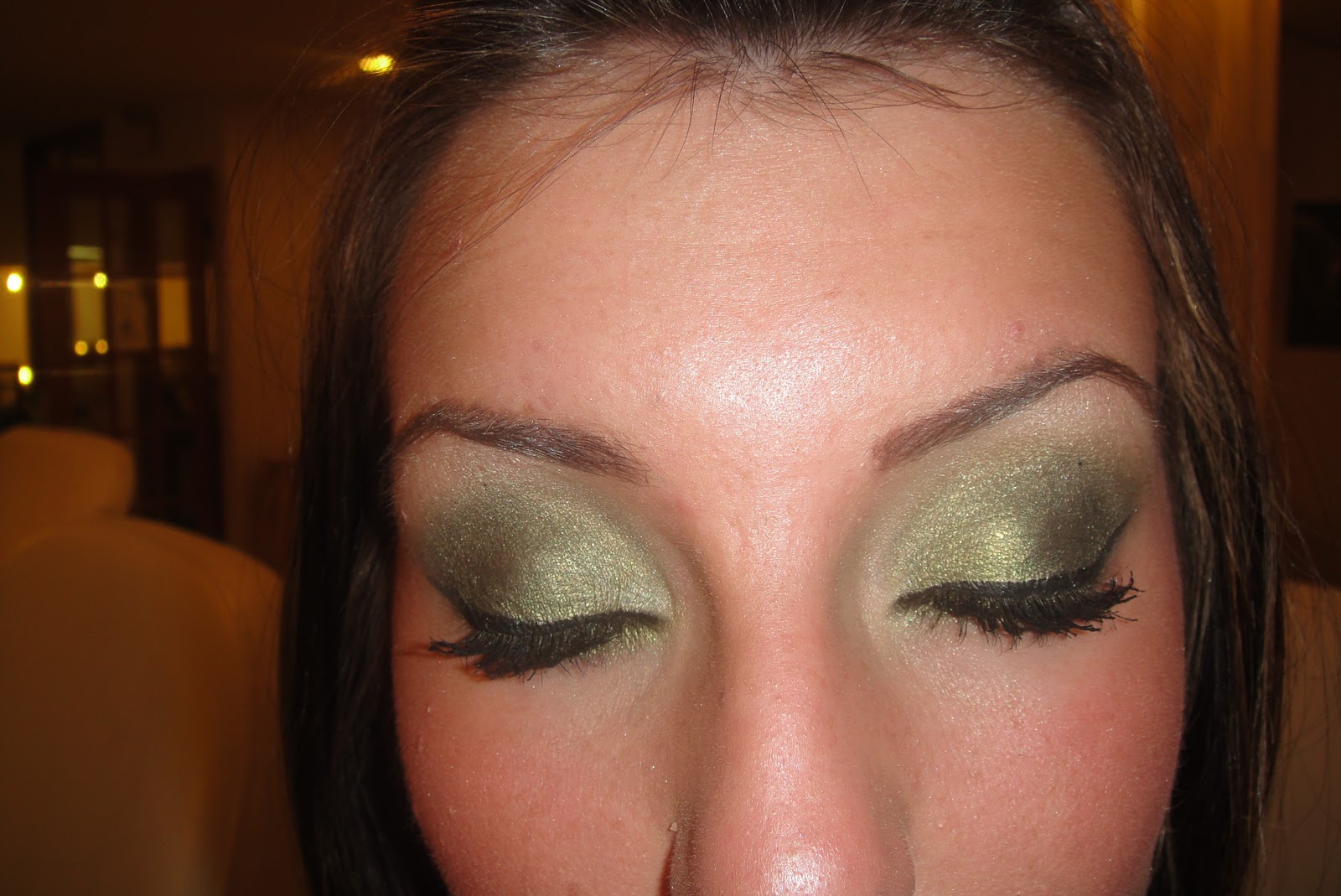 Queen Of Makeup.: Green Smoky Eyes..