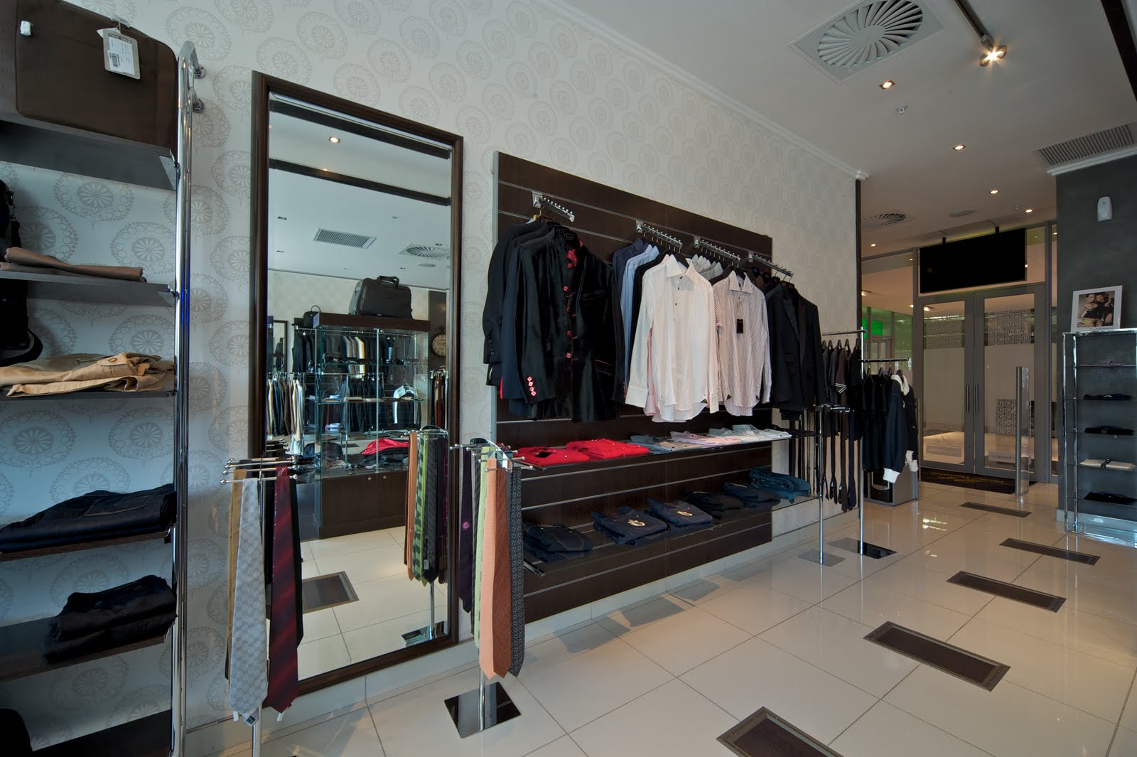 TRENDS BEYOND THREADS: Brand New Store for Men with a taste for ...