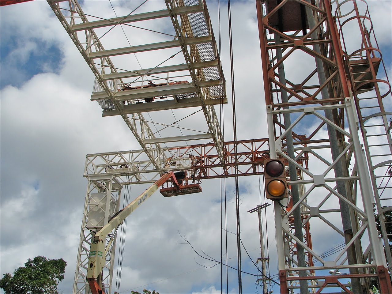 Island Woman's Culebra: Bridge work