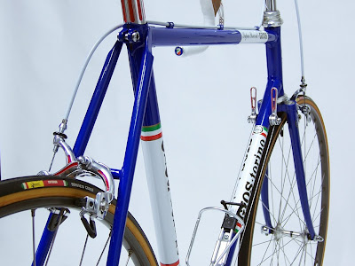 MOBILE ART ifacts: VINTAGE ITALIAN RACING BIKES