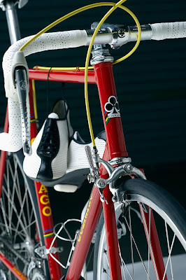 MOBILE ART ifacts: VINTAGE ITALIAN RACING BIKES