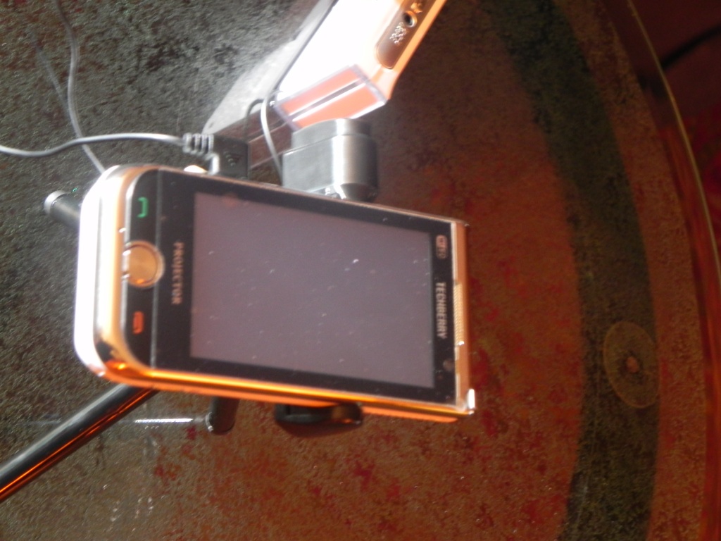 Techberry Mobiles: The India's first projector mobile got launched on ...