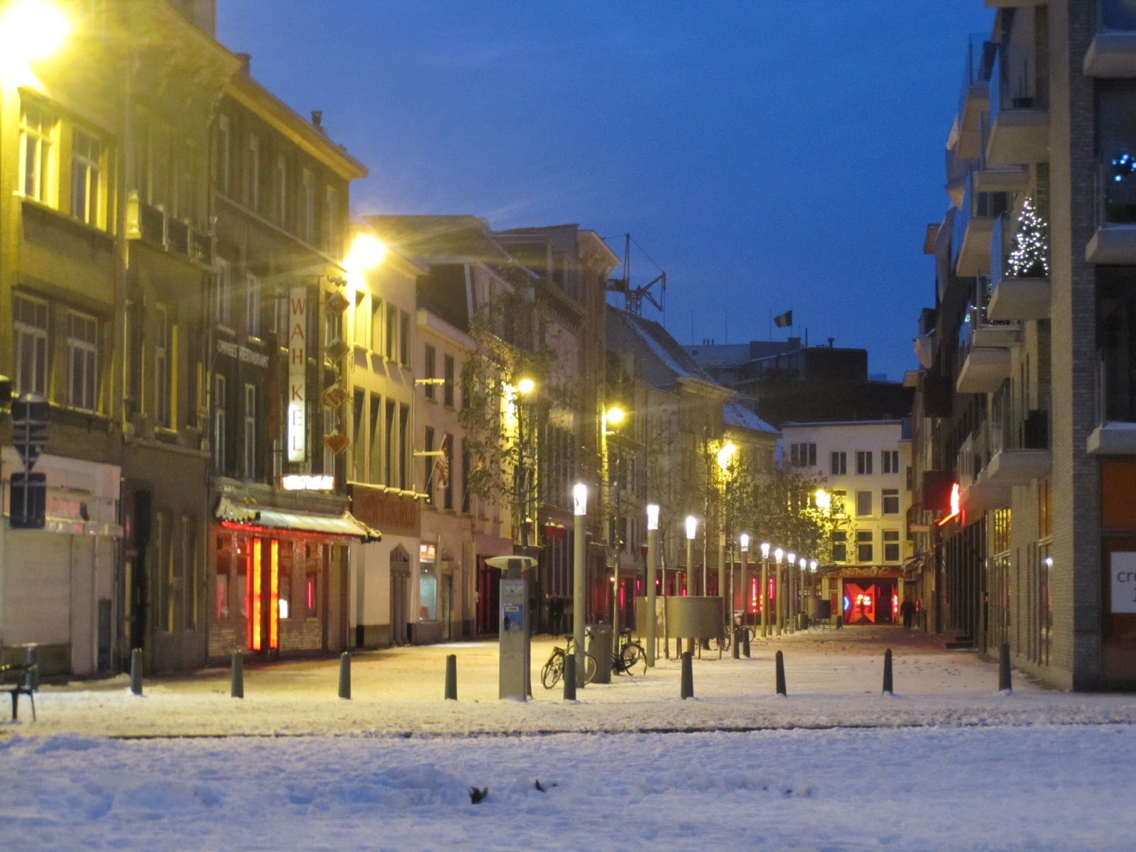 Mindy On Tour: Antwerp, Belgium