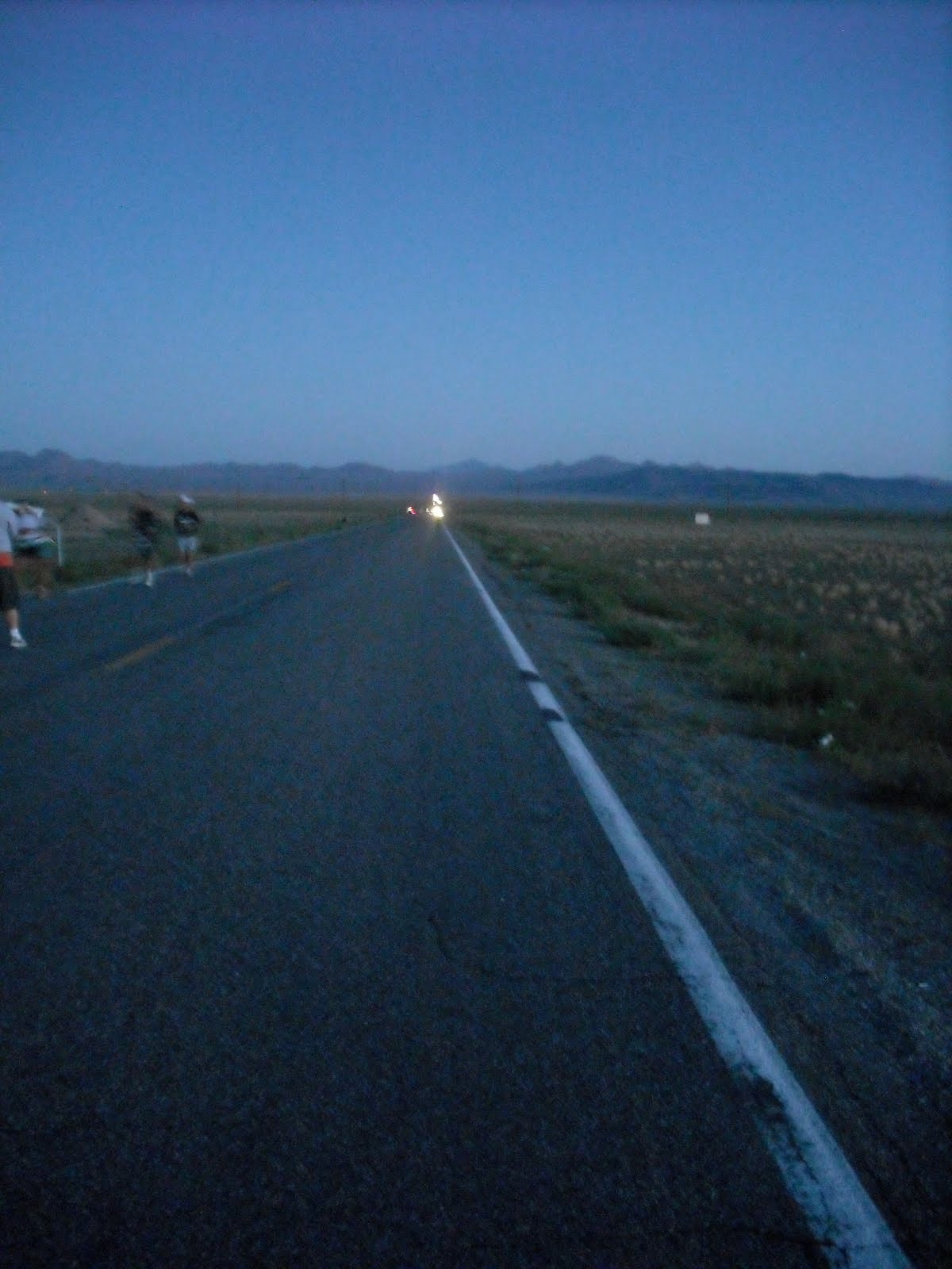 make a run for it: E.T. Full Moon Midnight Marathon (Race Report)