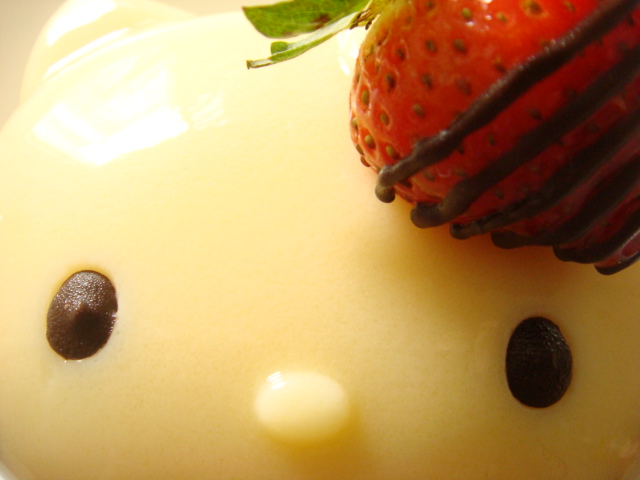 Sweetheart Patisserie: Hello Kitty Custard Pudding