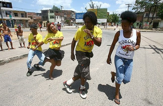 Tribos Africanas...: Dança: Kuduro