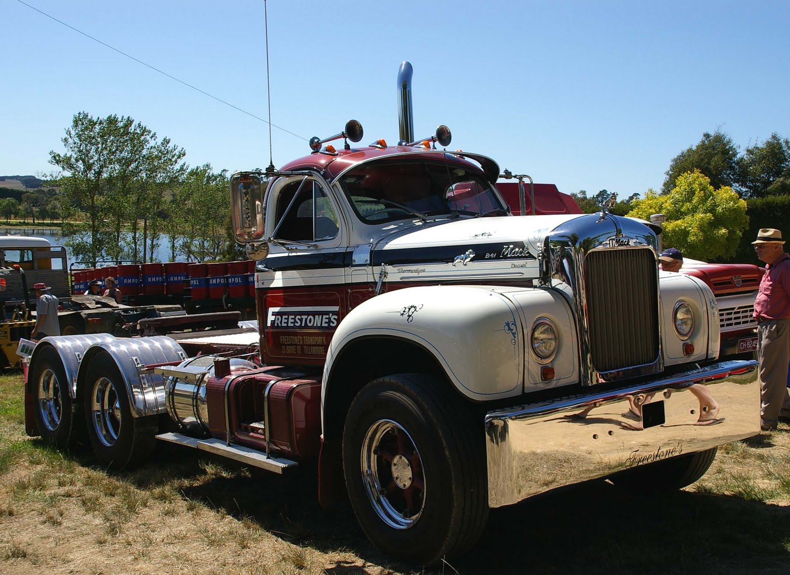 Historic Trucks: Trucks in Action 2010 - Part 2