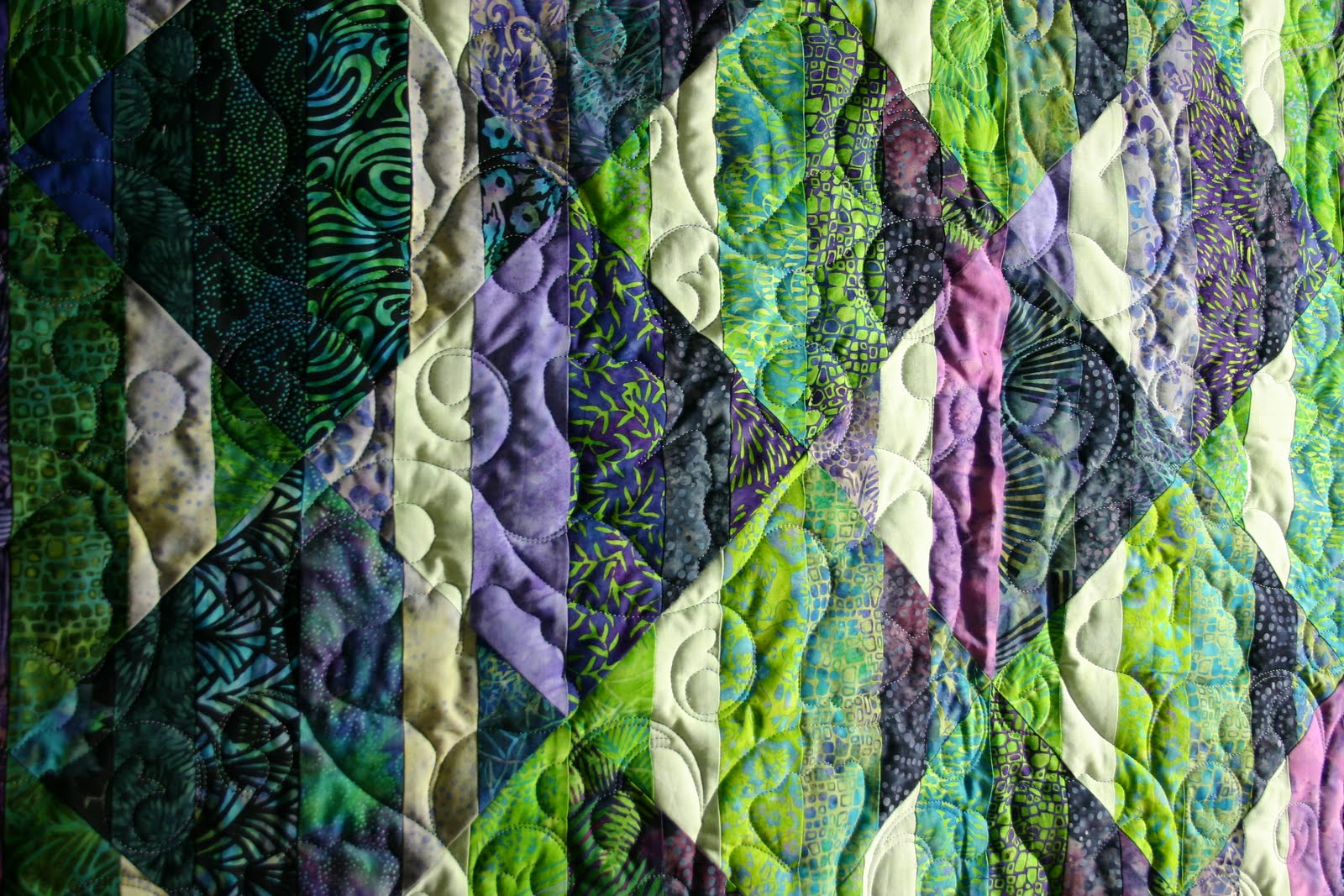 Three Bears Quilting: Julia's Transitions Quilt is Finished!