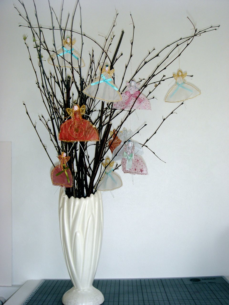 Living With Fairies: Fairy tree and well dressed cats
