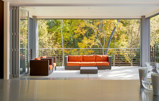 Pb elemental architecture: Large openings/Bringing the outside in