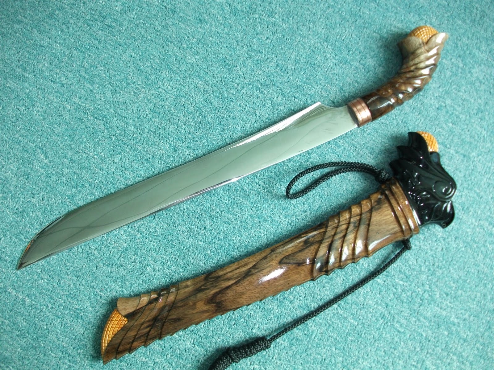 Koleksi Pisau, Parang Dan Golok: Parang Besi Minyak Kayu Kembayau Burung