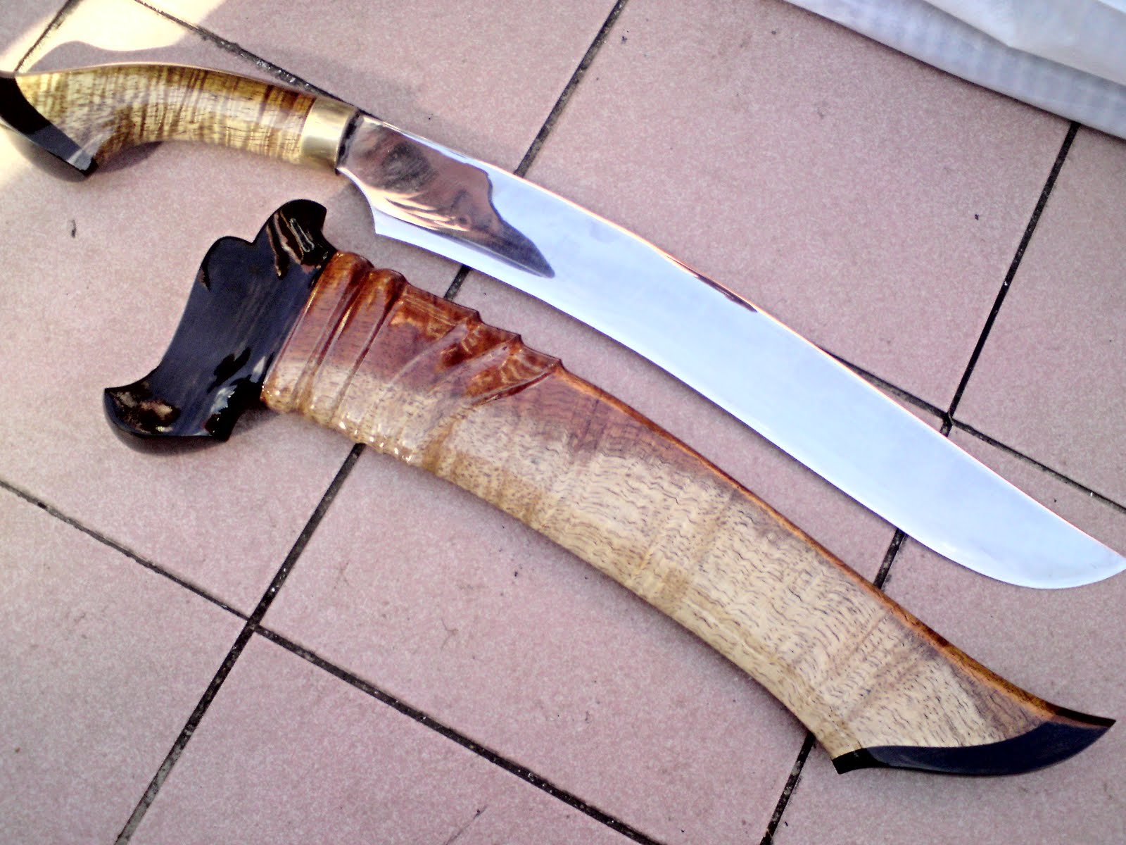 Koleksi Pisau, Parang Dan Golok: Parang Yang Dijual Di Tamu Baru-Baru Ni