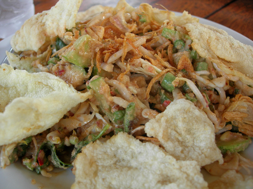 Membuat Karedok, Salad Asli Indonesia