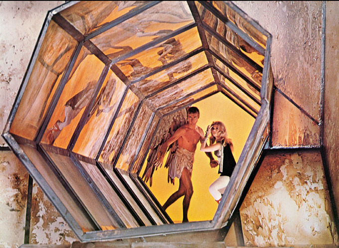 Lavey's Blog: Barbarella - Movie review