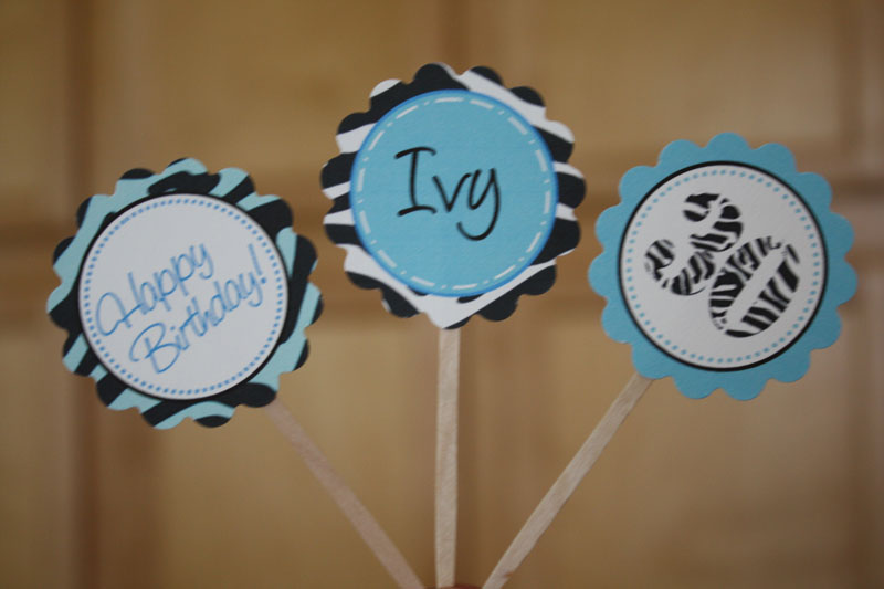 JaeBellz: Zebra Cupcake Toppers