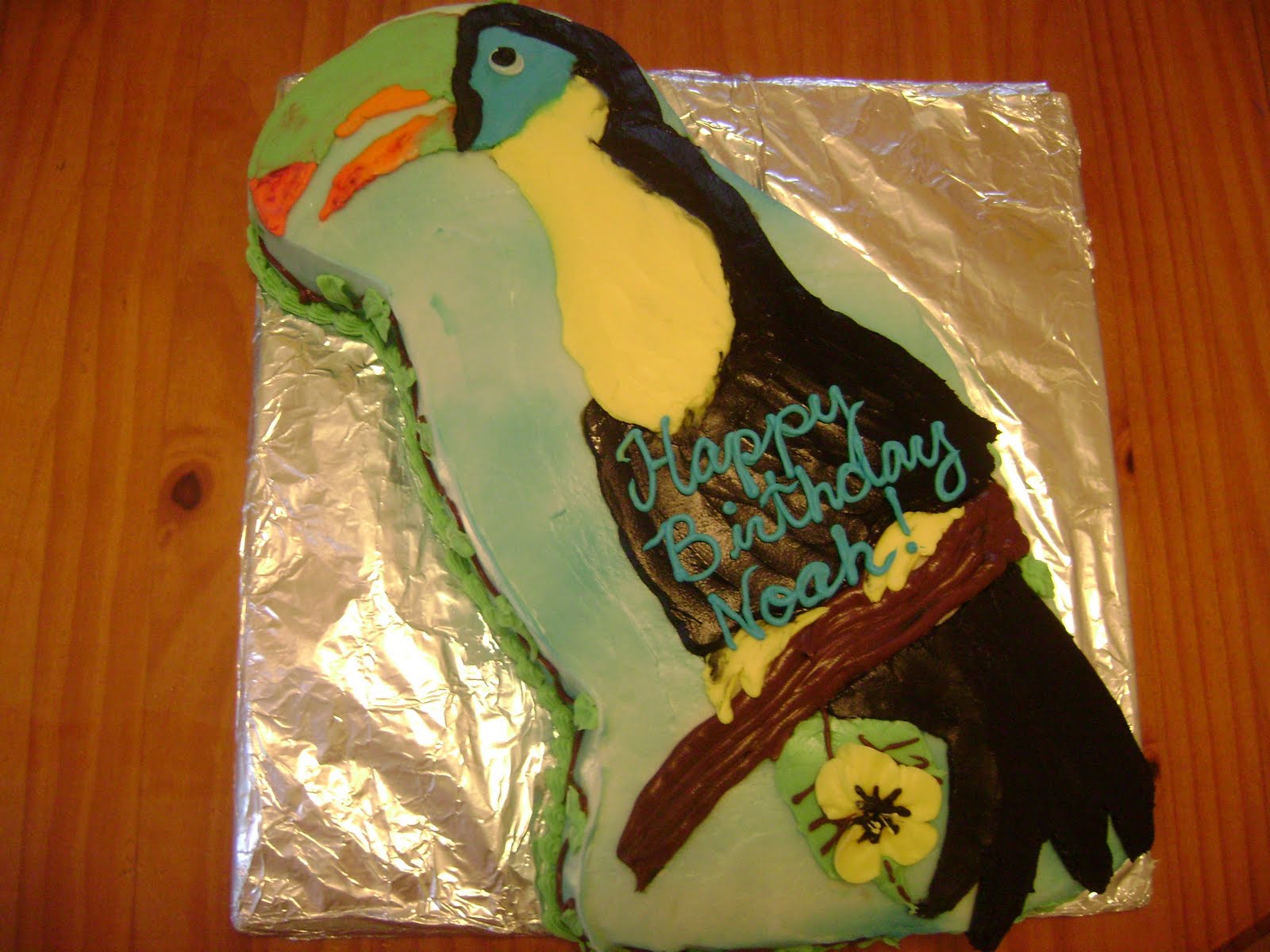 Freya Cakes: Toucan birthday cake