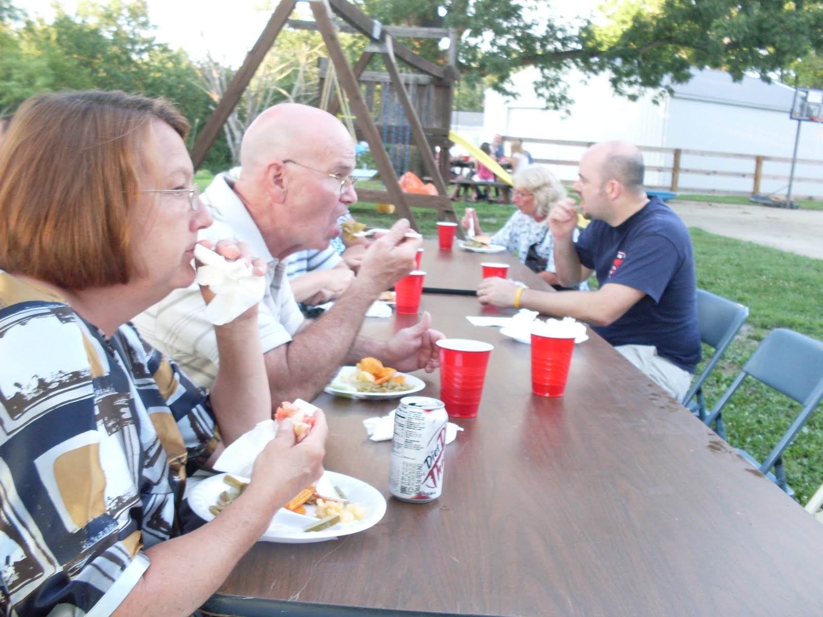 Bible Baptist Church: Sunday Cookout