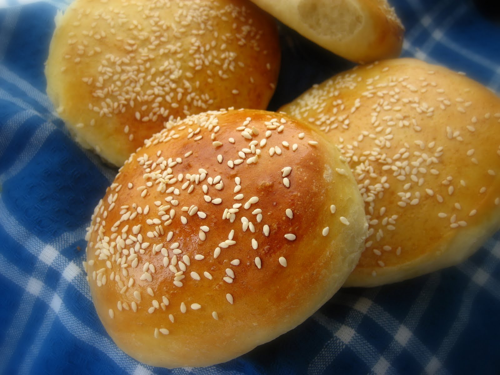 Home Cooking In Montana: Sesame Hamburger Buns...KAF