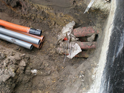 Bouwdagboek Montse en Dirk: 17/03/2009 wachtbuizen