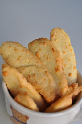 MUMMY'S RECIPE RECORDS: CNY cookies 1 - Parmesan Cheese Cookies