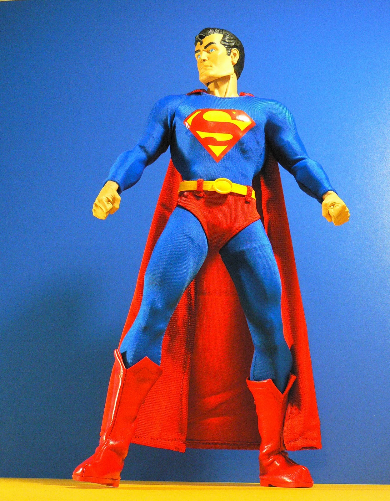 Super-DuperToyBox: DC Direct 13" Deluxe Collector Classic Superman